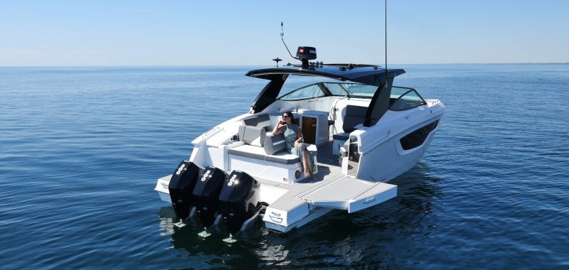 Cruisers Yachts 38 GLS - Great Lakes Scuttlebutt